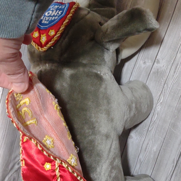 Ringling brothers | Toys | Ringling Brothers Barnum And Bailey Elephant ...
